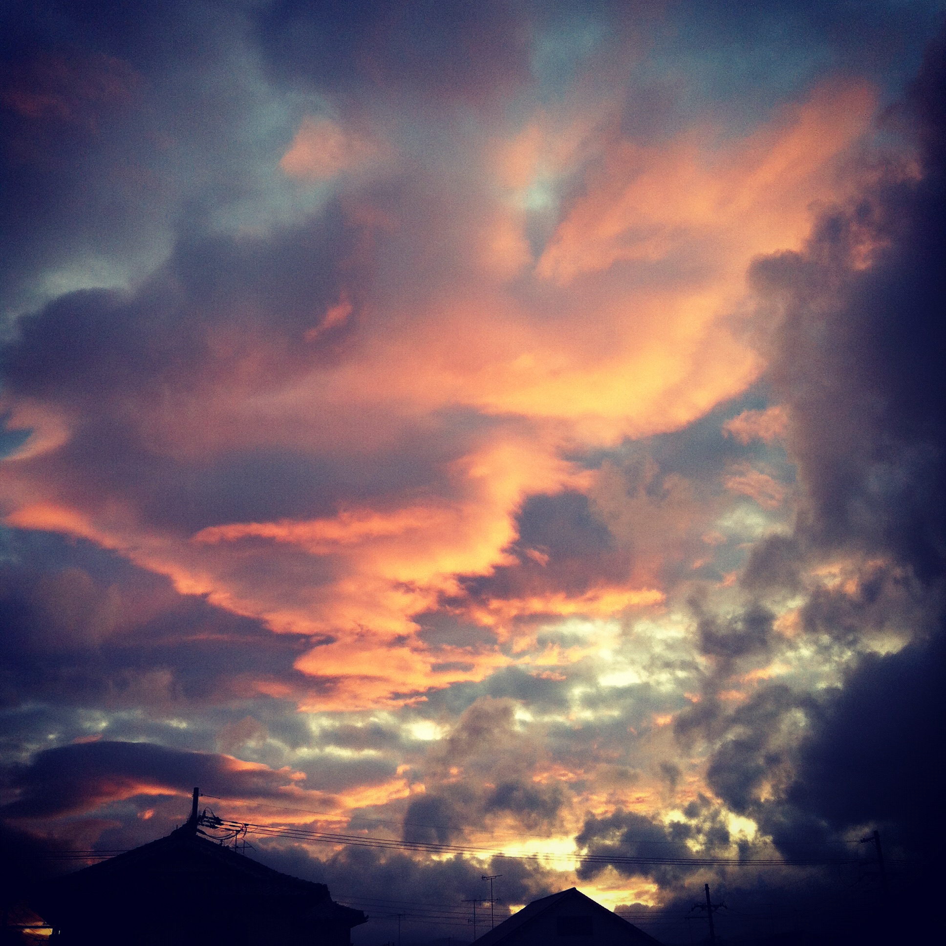 The beauty of a sunset is indescribable.舞台芸術学科の研究室から | 舞台芸術学科 | KUA BLOG